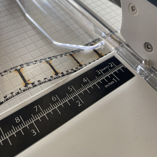 Tim Holtz Rotary Media Trimmer – iGirlZoe, Crafter & Tim Holtz Addict